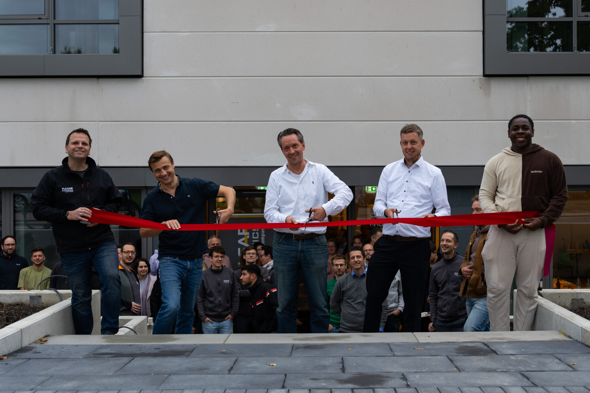 Pulsar Photonics: Ultrakurzpulslaser & Lasermikrobearbeitung